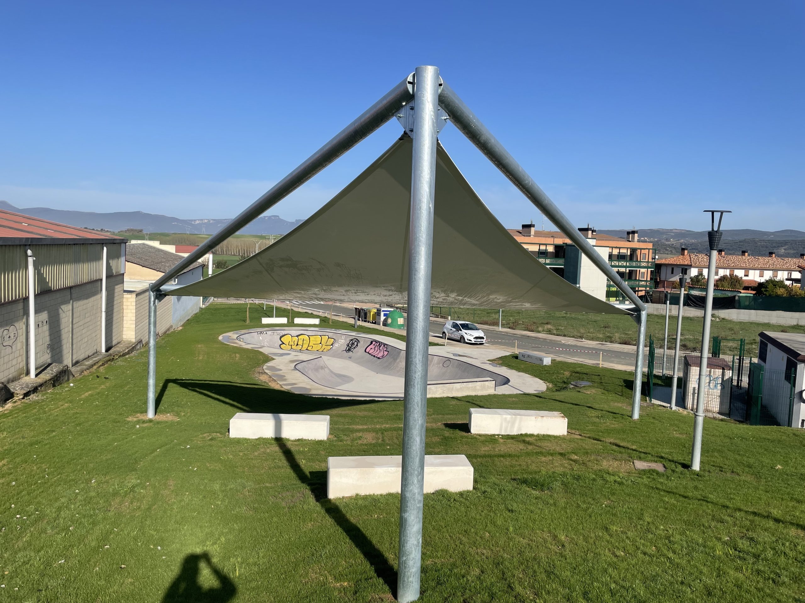 Plaza Cooperantes y Skatepark – Arquitectura Textil