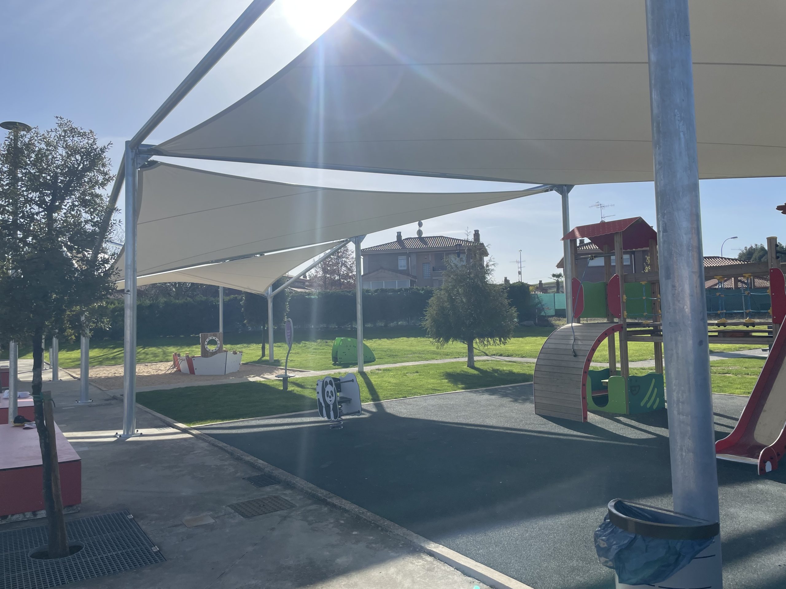 Plaza Cooperantes y Skatepark – Arquitectura Textil